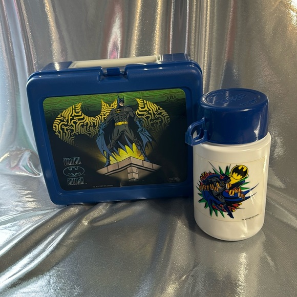Thermos | Kitchen | Batman Virtual Power Thermos Lunchbox Tm Dc Comics ...